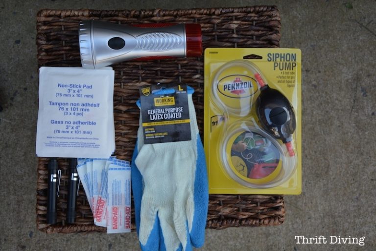 How To Make The Cutest DIY Emergency Car Kit how-to-make-the-cutest-diy-emergency-car-kit