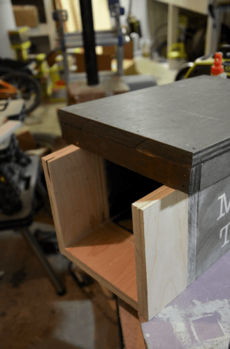 How to Make a DIY Movie Projector For Your Phone