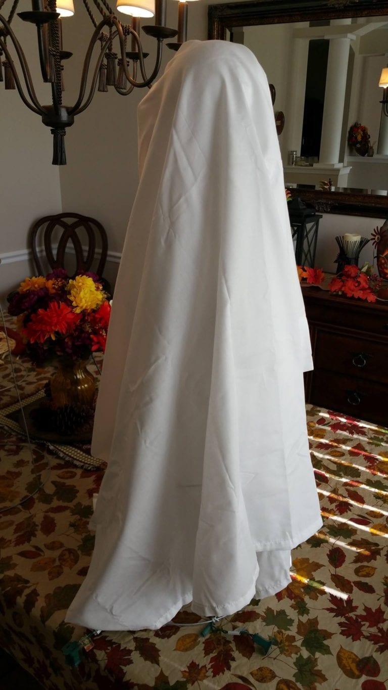 How to Make Halloween DIY Ghost Lights For Your Porch!