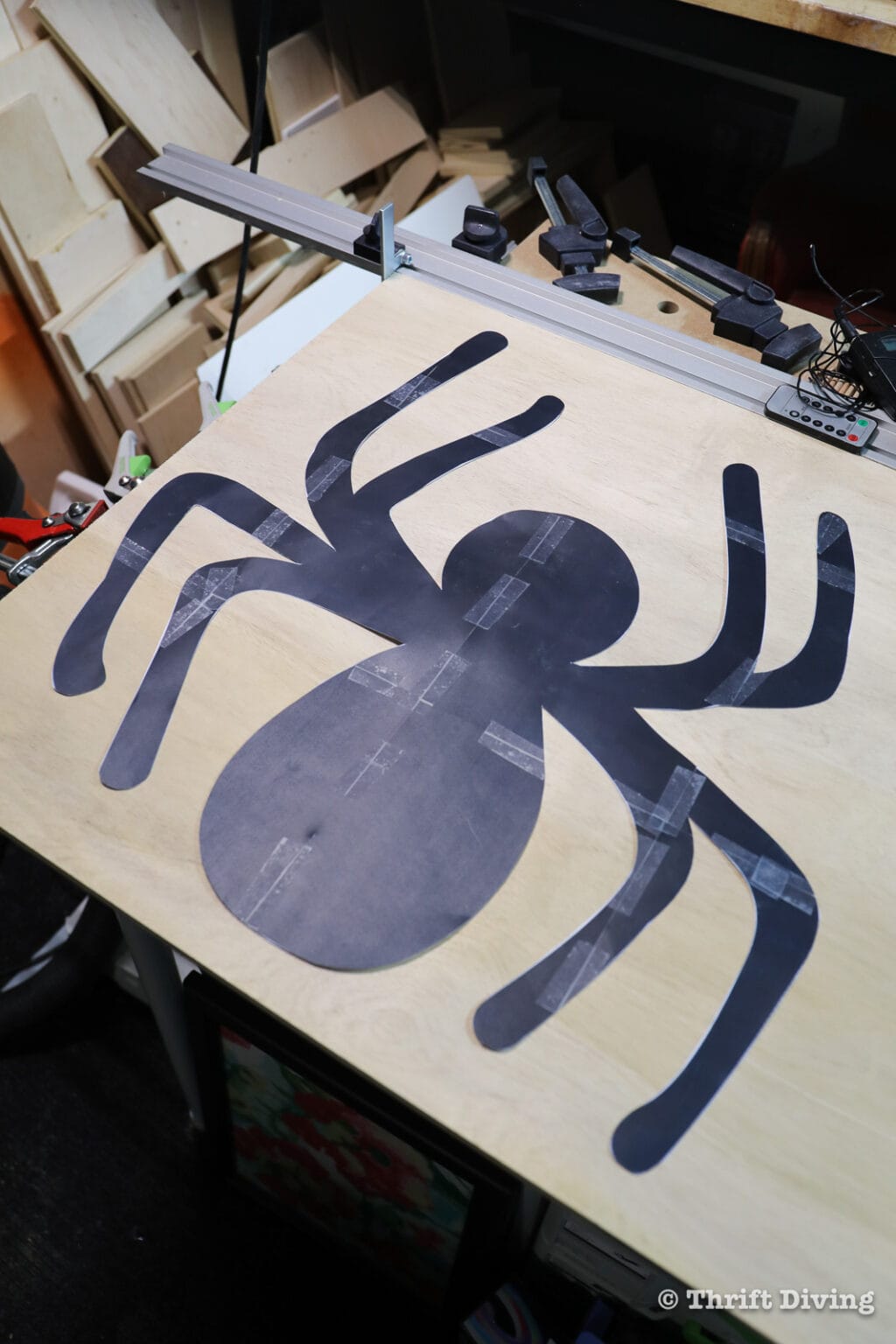 How to Make a Halloween Spider with Lights