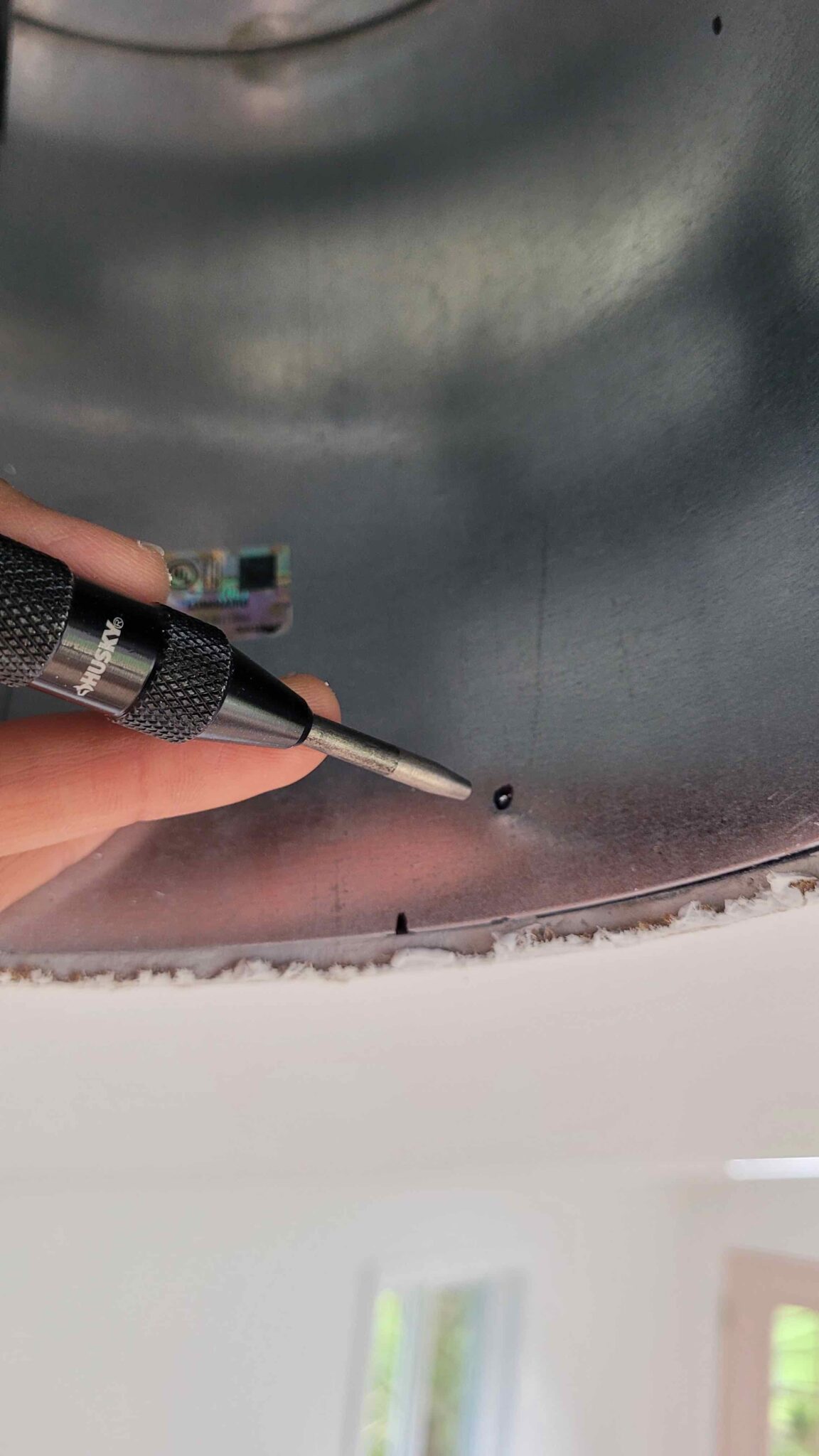 Recessed Lights and How to Retrofit Them for LED Downlights